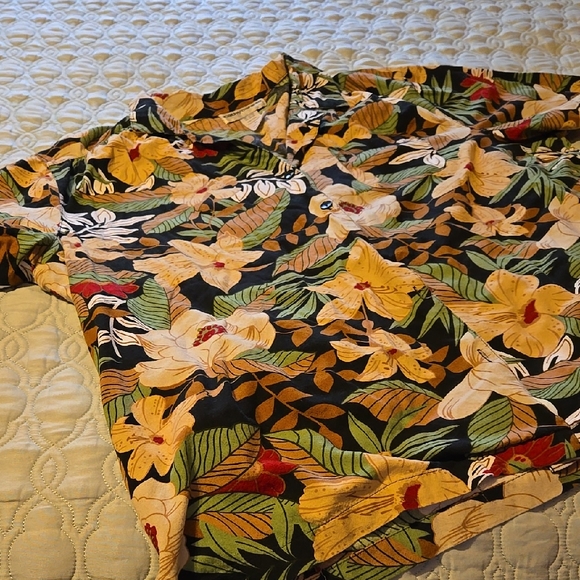Cathy Daniels | Tops | Cathy Daniels Floral Hawaiian Shirt | Poshmark